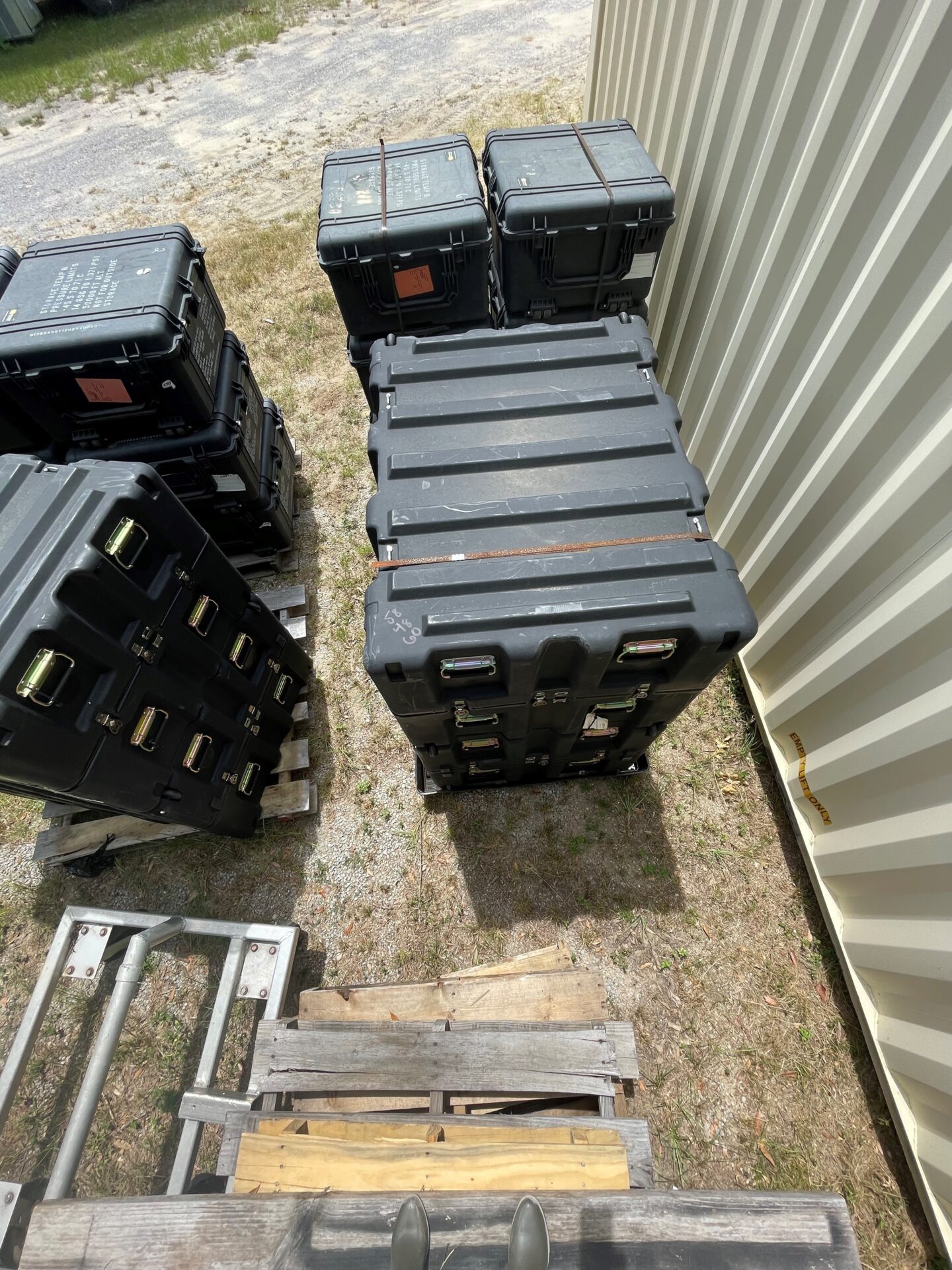 AVBOX US › M4-SHIPPINGCRATE - M4 SHIPPING CRATE, HOLDS 8 RIFLES, NEW ...