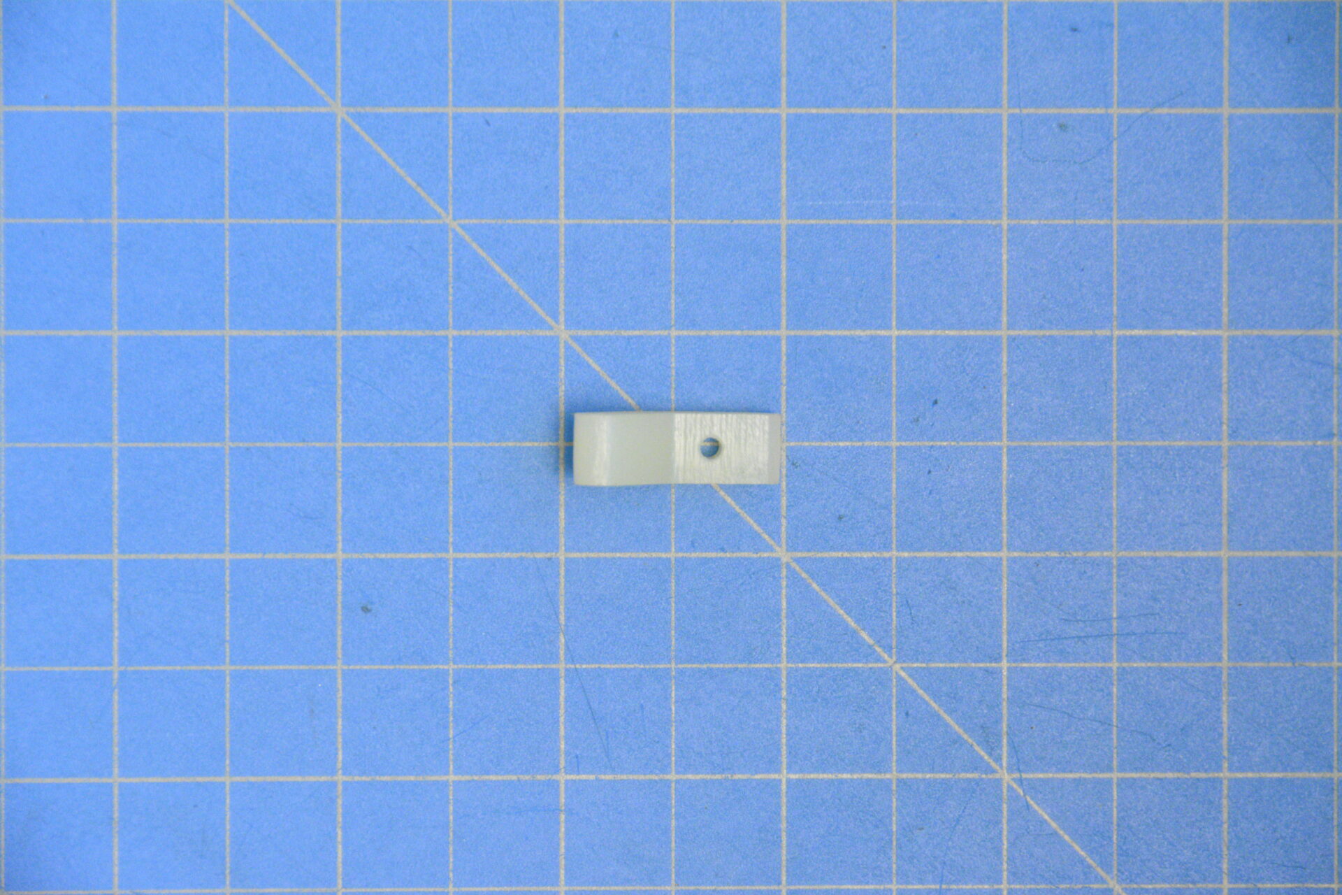 1570144-101 - BUMPER - AVBOX US