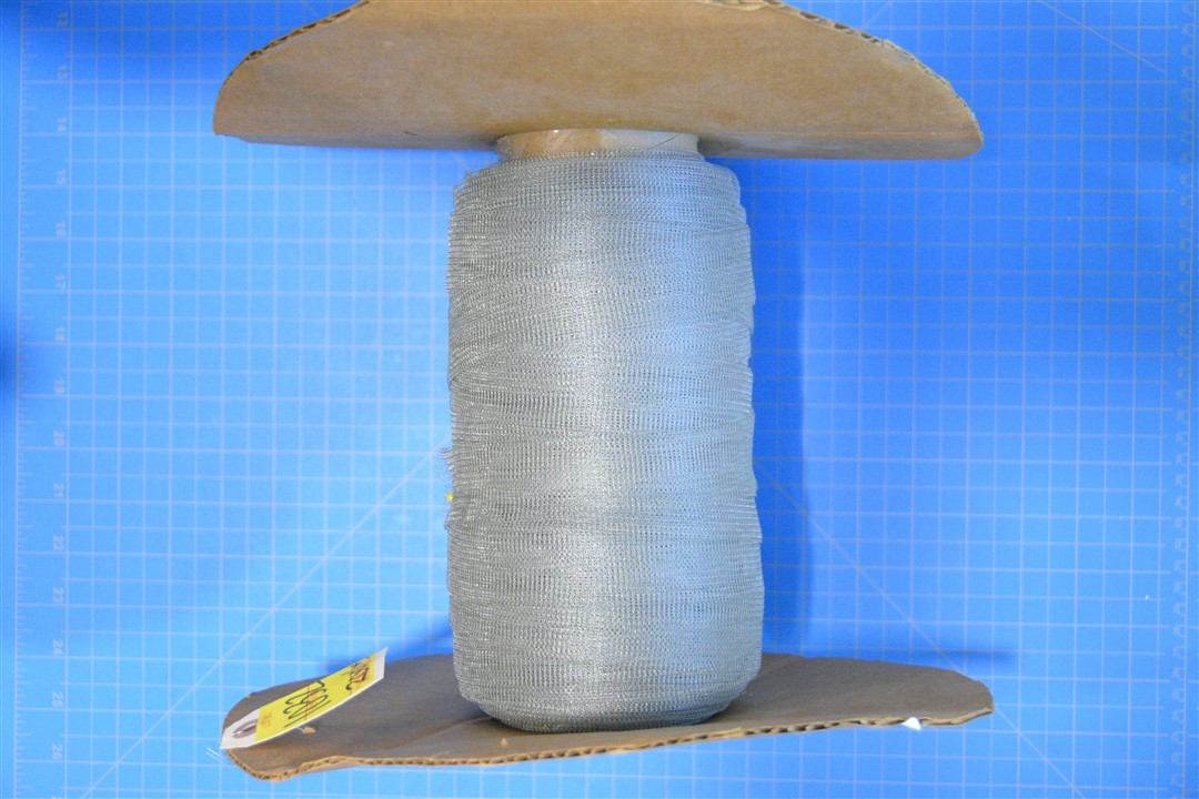 1026-08010-34 - WIRE MESH, KNITTED, NEW SURPLUS, SOLD PER EACH - AVBOX US