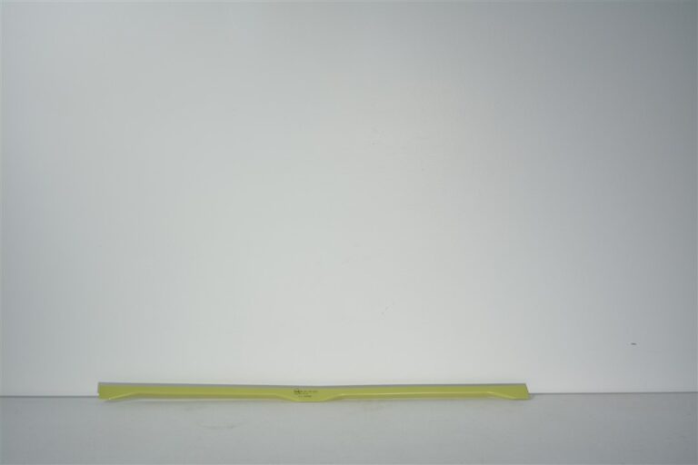 206-031-003-022S - STIFFENER, MID AND AFT, RIGHT, NEW SURPLUS, SOLD PER ...