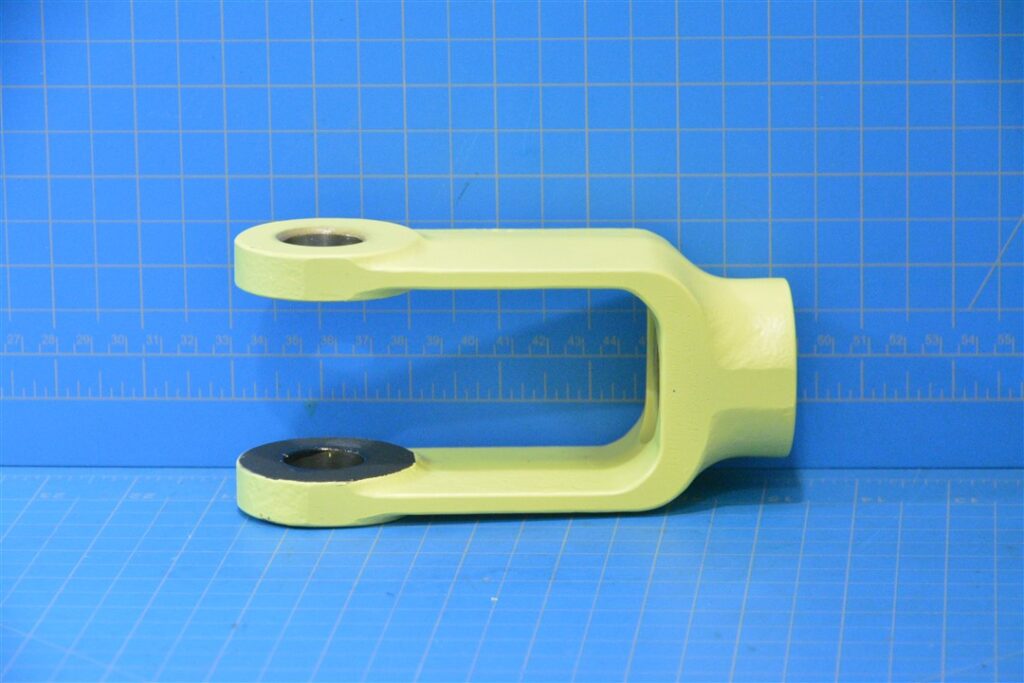 204-011-179-001 - CLEVIS, ROD END, AVIATION, NEW SURPLUS, SOLD PER EACH ...